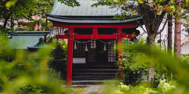 Mengenal Jinja, Kuil Tempat Ibadah Agama Shinto | kumparan.com