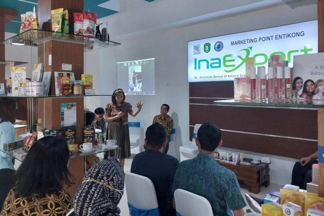 Kemendag Perkuat Perbatasan Entikong Demi Ekspansi Pasar Malaysia ...