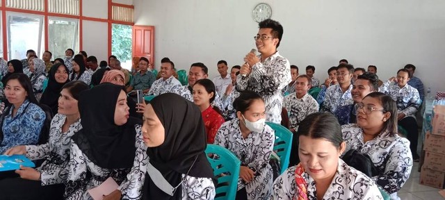 150 Guru di Nanga Mahap Ikuti Seminar Implementasi Kurikulum Merdeka ...