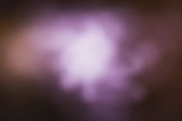 Arti Aura Ungu yang Terpancar dari Tubuh Manusia dalam Ilmu | kumparan.com