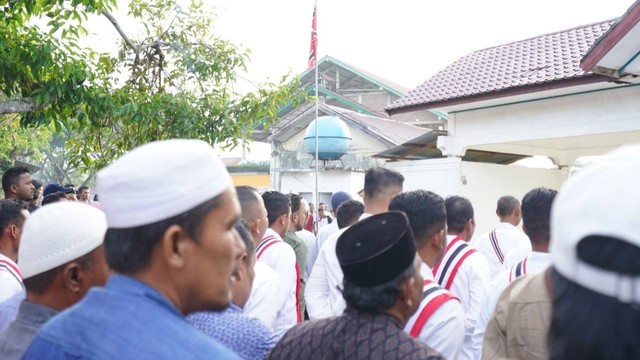 Foto: Bendera Bintang Buleun Berkibar di Aceh | kumparan.com
