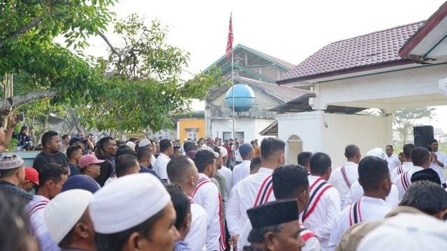 Foto: Bendera Bintang Buleun Berkibar di Aceh | kumparan.com