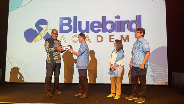 Blue Bird Luncurkan Bluebird Academy, Program Pelatihan hingga ...