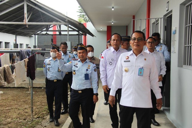 Kunjungi Lapas Slawi Kakanwil Kumham Jateng Ingatkan Treatmen ...