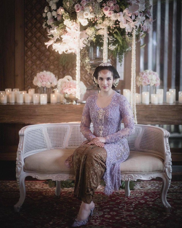 7 Potret Momen Siraman Chelsea Islan dan Rob Clinton Kardinal Jelang Pernikahan | kumparan.com