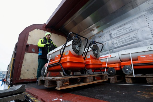 Foto: Ceko Kirim Bantuan Pemanas Diesel hingga Generator ke Ukraina ...