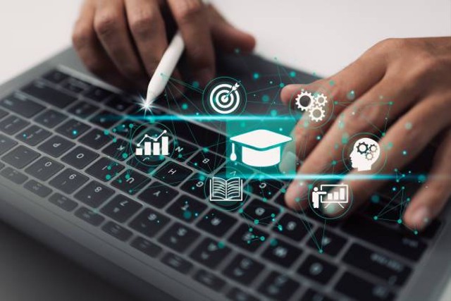 Cara Mengkontruksi Pengetahuan pada Pembelajaran Online | kumparan.com