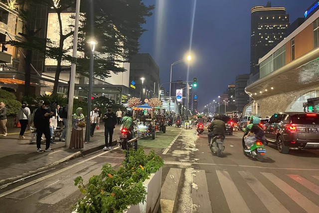 Evaluasi Jalur Sepeda, Pemprov DKI Akan Gandeng Pihak Ketiga | kumparan.com Evaluasi Jalur Sepeda, Pemprov DKI Akan Gandeng Pihak Ketiga | kumparan.com
