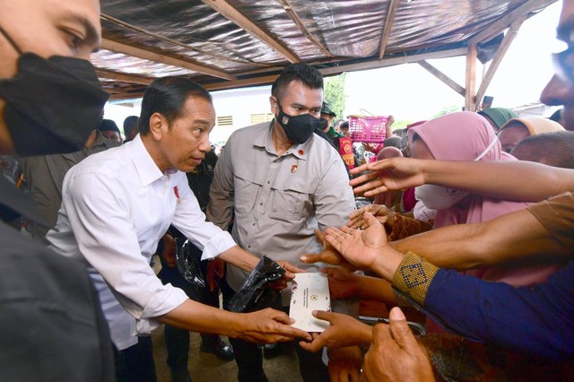 71 3 Masyarakat Puas Dengan Kinerja Jokowi Mayoritas Karena Bantu