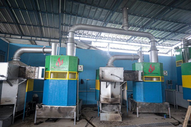 Yana Mulyana Resmikan Insinerator Pembakar Sampah Ramah Lingkungan ...