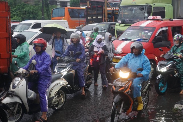 Cuaca Hari Ini: Waspada Hujan Disertai Petir dan Angin Kencang di ...