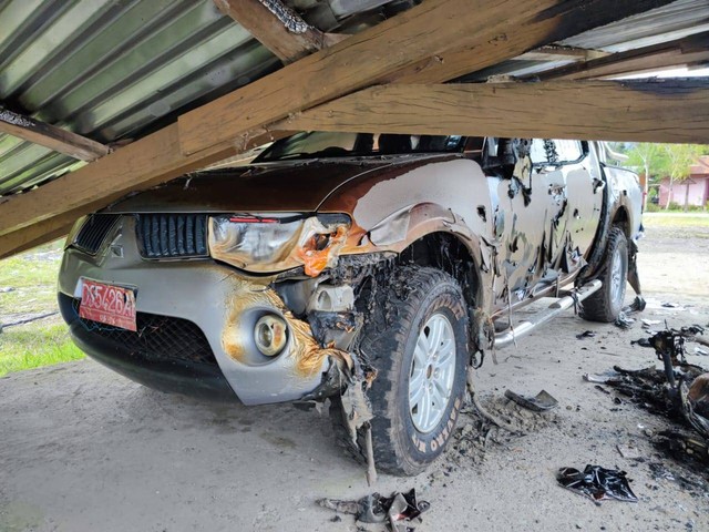 Foto: Sisa-sisa Pembakaran Kantor Dukcapil Pegunungan Bintang ...