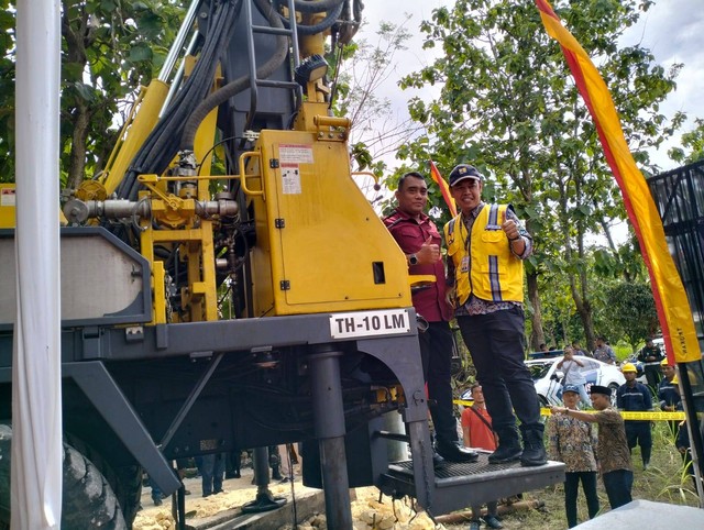 Paspampres Bangun Sumur Bor untuk Atasi Kekeringan di Gunungkidul | kumparan.com
