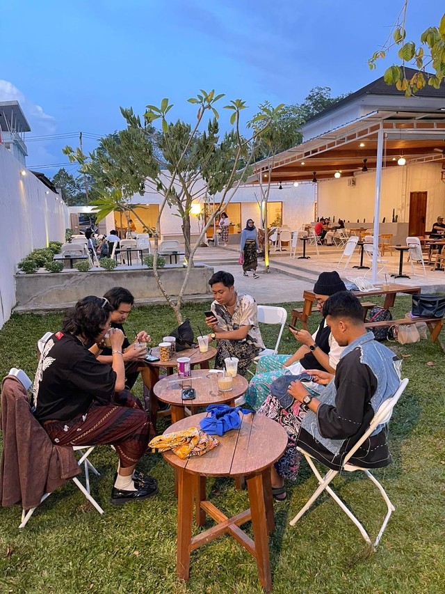 Lestarikan Budaya Indonesia, Corak Insan Ajak Anak Muda Pontianak ...