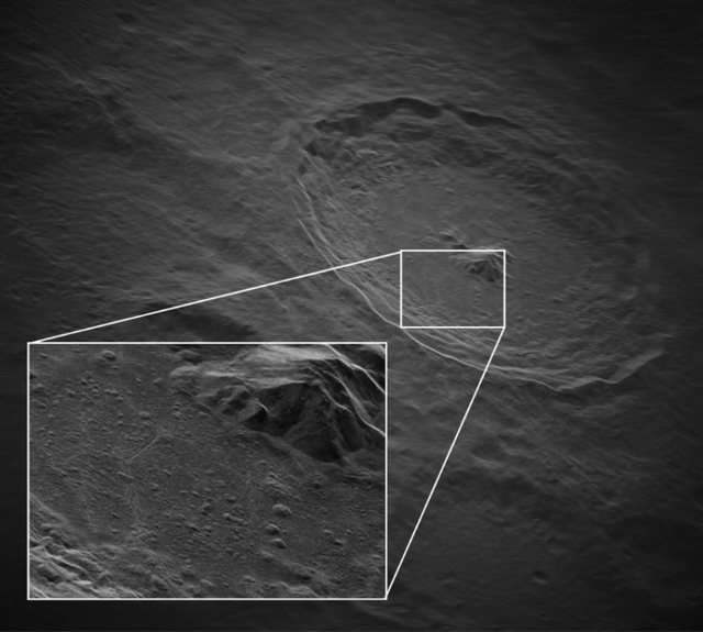 Ini Foto Permukaan Bulan Paling Detail yang Diambil dari Bumi ...