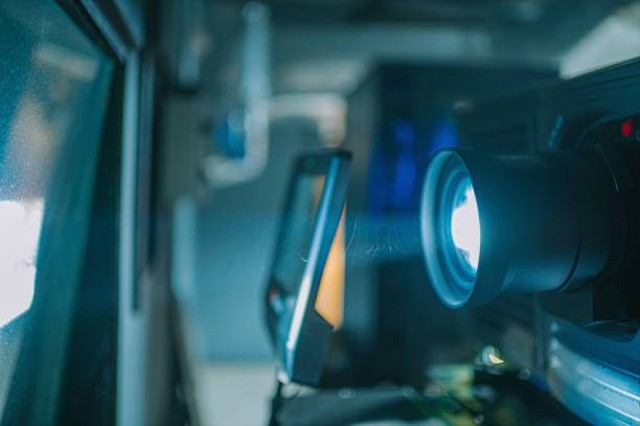 Perbedaan Alat Pemindah Jenis Kamera Lusida dengan Proyektor Optik ...