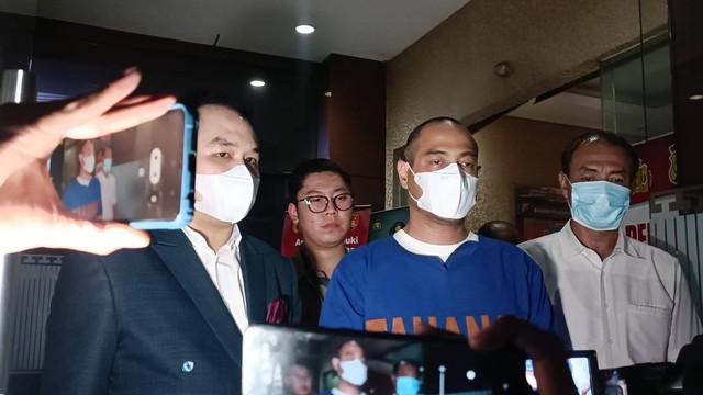 Venna Melinda Disebut Kerap Bayarkan Cicilan Suami, Ini Kata Pihak Ferry Irawan | kumparan.com