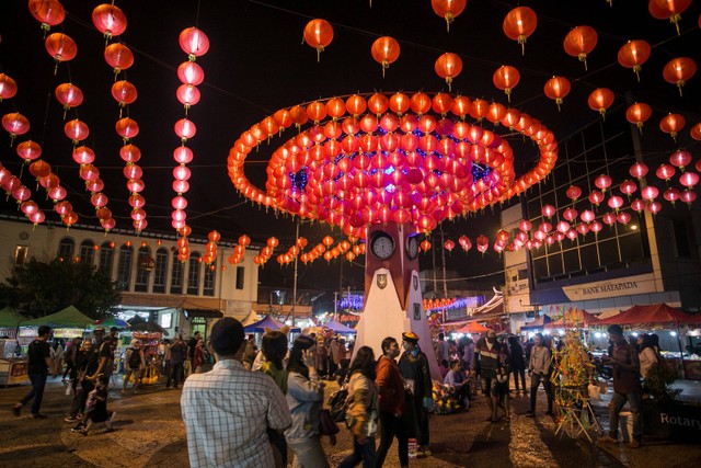 Foto: Ribuan Lampion Meriahkan Imlek di Kawasan Pasar Gede, Solo ... Foto: Ribuan Lampion Meriahkan Imlek di Kawasan Pasar Gede, Solo ...