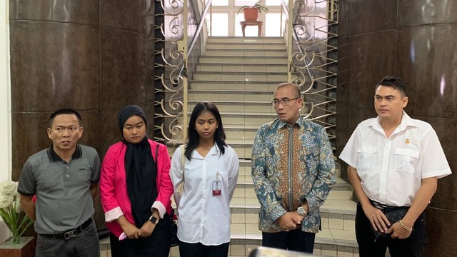 Anak 'Wanita Emas' Temui Ketua KPU RI, Minta Maaf soal Tudingan ...