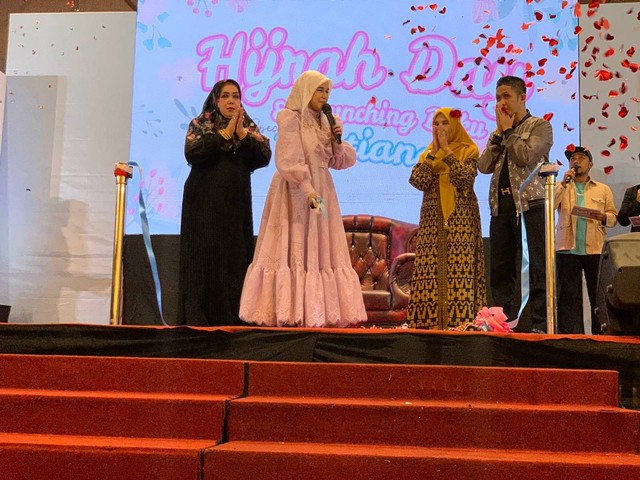 Mirani Mauliza Luncurkan Buku Kedua Berjudul 'Hijrah Qalbu' | kumparan.com