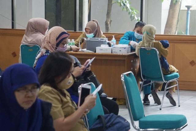 Dinkes Dki 3 100 Warga Usia 18 Tahun Ke Atas Sudah Disuntik Booster