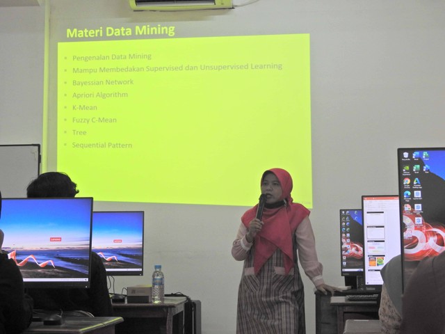 Laboratorium Teknik Industri Umsida Mengadakan Pelatihan Python ...