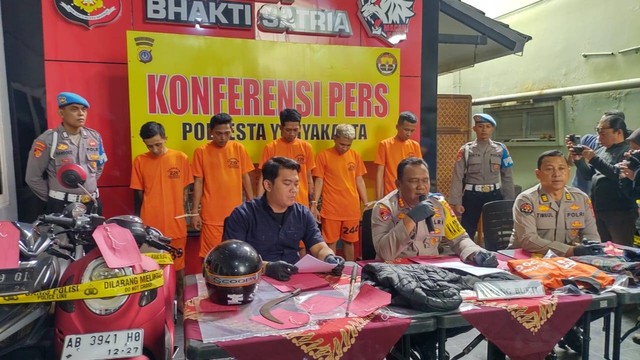 Motif Klitih di Titik Nol Yogya: Kesal dengan Geber-geber Motor ...