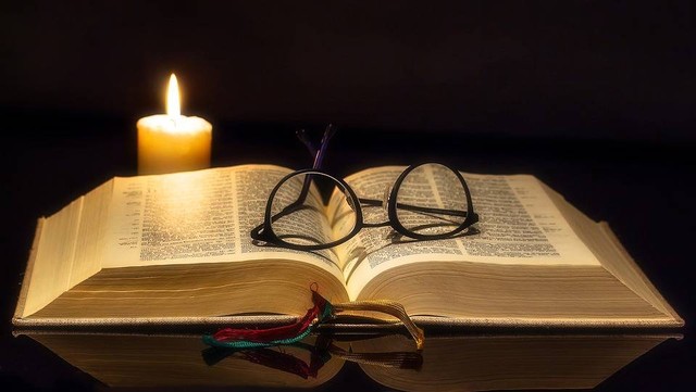 Mengenal Kitab-kitab Allah dan Para Rasul yang Menerimanya | kumparan.com