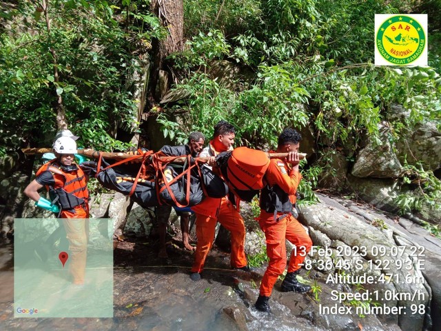 Tim SAR Temukan Jasad Pemuda yang Tenggelam di Air Terjun Aimitat ...