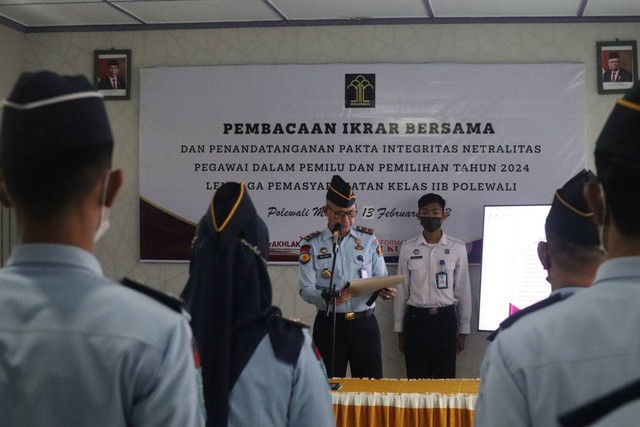 Lapas Polewali Kanwil Kemenkumham Sulbar Ikrarkan Netralitas Dalam ... Lapas Polewali Kanwil Kemenkumham Sulbar Ikrarkan Netralitas Dalam ...