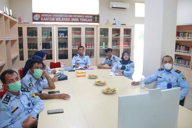 Kemenkumham Jateng Ikuti Rapat Pemantauan & Evaluasi Desa/Kelurahan Sadar Hukum | kumparan.com