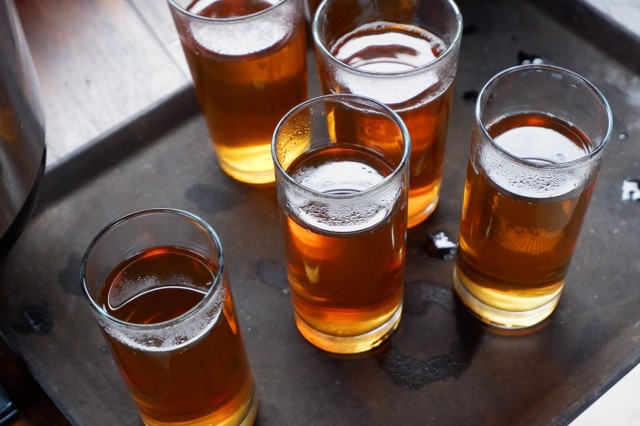 Alasan Teh Tawar Tersaji Gratis di Rumah Makan Sunda, Ada Sejarahnya ...