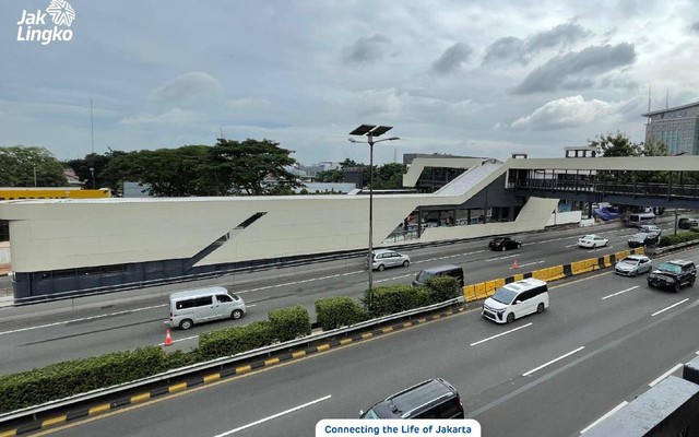 Halte Transjakarta Cawang Cikoko Direvitalisasi Jadi Kekinian | kumparan.com