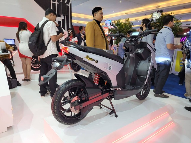 Motor Listrik Gesits Raya Pakai Setang Telanjang, Harga Mulai Rp 25 ...