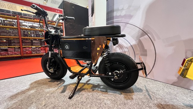 Motor Listrik Quest Atom II Mejeng di IIMS 2023 | kumparan.com