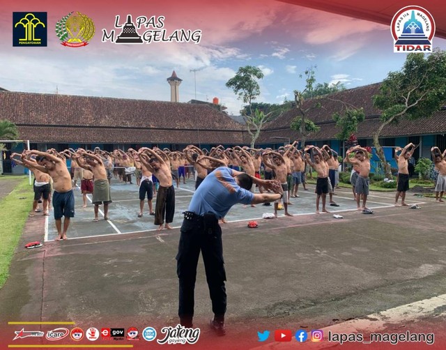Tingkatkan Imunitas WBP, Lapas Magelang Rutin Gelar Senam Militer ...