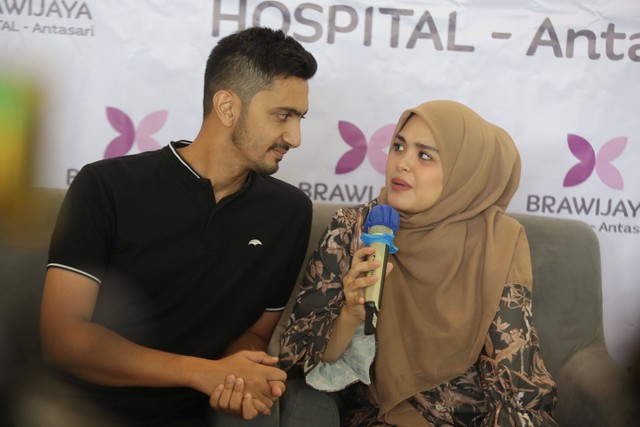 Vebby Palwinta dan Razi Bawazier Ungkap Arti Nama Anak Keduanya ... Vebby Palwinta dan Razi Bawazier Ungkap Arti Nama Anak Keduanya ...