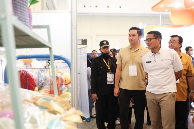 Sandiaga Tutup AllFood Indonesia Expo, Harap UMKM Naik Kelas dan Jaga Kualitas | kumparan.com