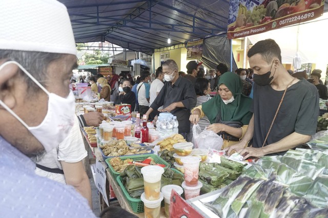 Dagang Takjil di Pasar Benhil Harus Bayar Sewa Rp 250 Ribu hingga Rp 2 ...