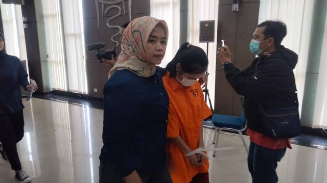 Selebgram Kembar Asal Bukittinggi Ditangkap | kumparan.com