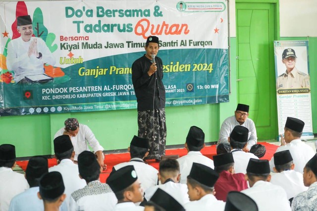 Kiai Muda Dukung Ganjar Jatim Gelar Zikir dan Tadarus di Ponpes Gresik | kumparan.com
