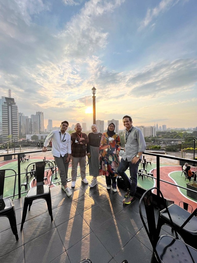 Di Tempat Ini Kamu Bisa Ngabuburit Sambil Lihat Sunset dari Lantai 10 ...