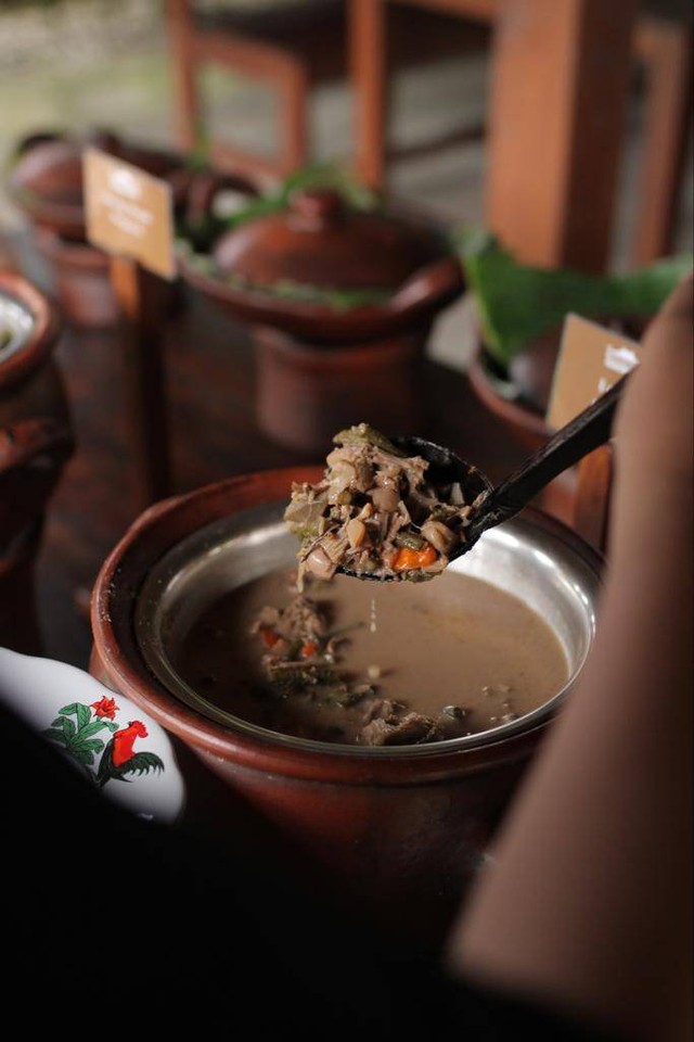 Menikmati Seni Memasak Sayur Lompong di Warung Iciiik Iwiiir, Pakem ...