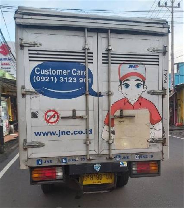 "Jangan Nyerah" (JNE), Ayo Bangkit Bersama untuk UMKM Berdaya di Era ...