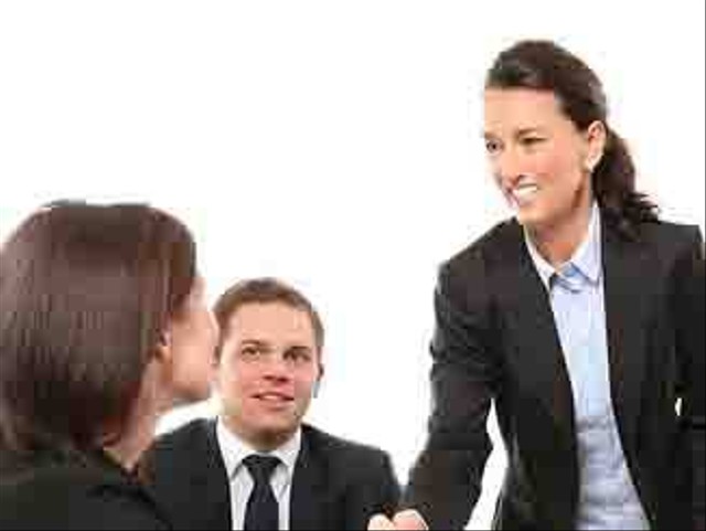 5 Rekomendasi Dialog Perkenalan Bahasa Inggris Saat Bertemu Klien ...