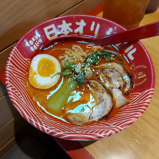 Slrup! Gurih nan Kental Ramen Sapporo Pedas dengan Porsi Pas ala Tokyo Belly | kumparan.com