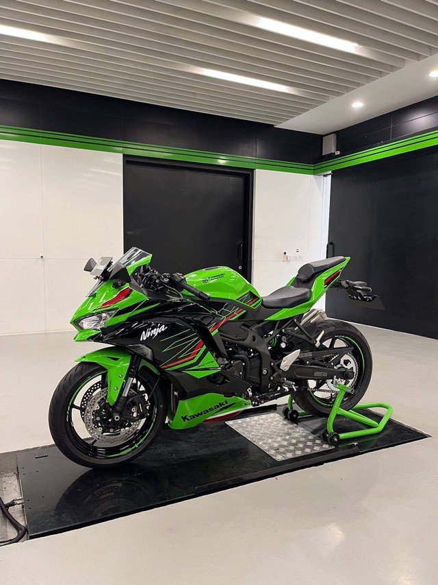 Berita Populer: Vespa Primavera Color Vibe; Spesifikasi Kawasaki Ninja ...