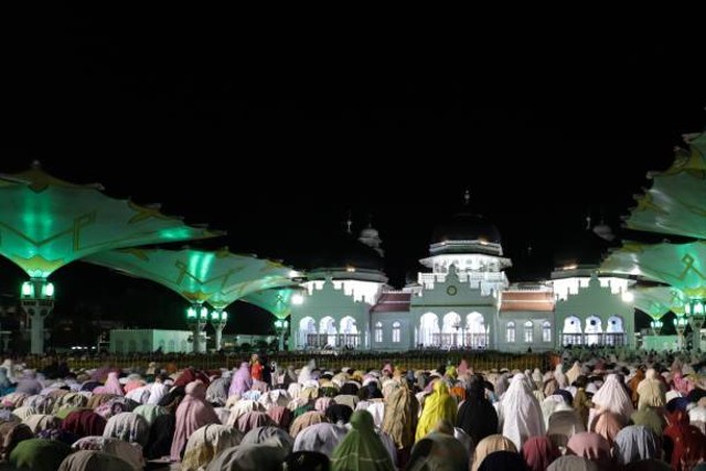 Doa Habis Tarawih Lengkap Arab, Latin, dan Artinya | kumparan.com