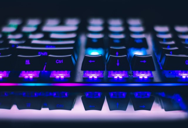Cara Menyalakan Lampu Keyboard Laptop untuk Berbagai Merek | kumparan.com