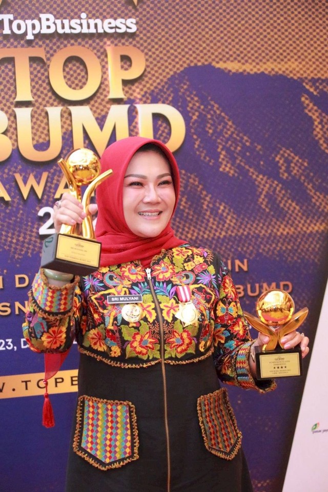 Klaten Raih Lima Penghargaan TOP BUMD Awards 2023 | kumparan.com